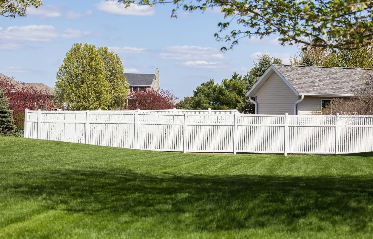 EVERYTHING YOU NEED TO KNOW ABOUT VINYL FENCING - Preferred Choice Fencing